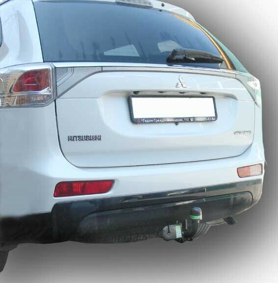 Фаркоп для MITSUBISHI OUTLANDER 2012-2021 арт. M113-A