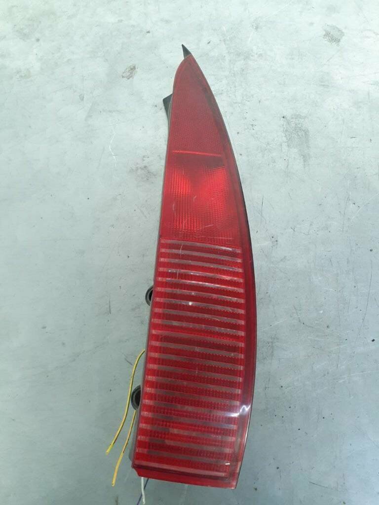 Фонарь задний правый Citroen C5 2003