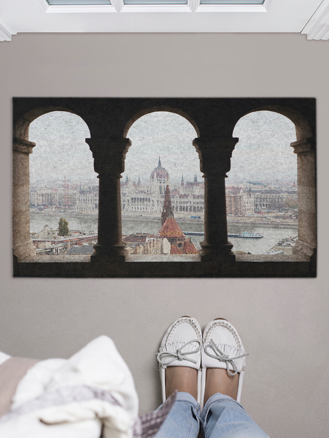 Коврик придверный в прихожую с принтом "Город в арках" 45x75 см , JoyArty