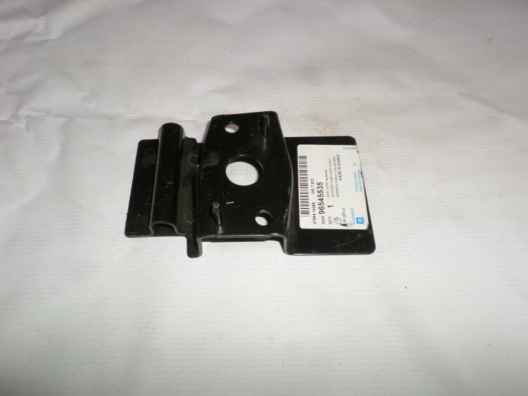 Кронштейн усилителя переднего бампера левый 96545535 Шевроле Лачетти Все, - GM