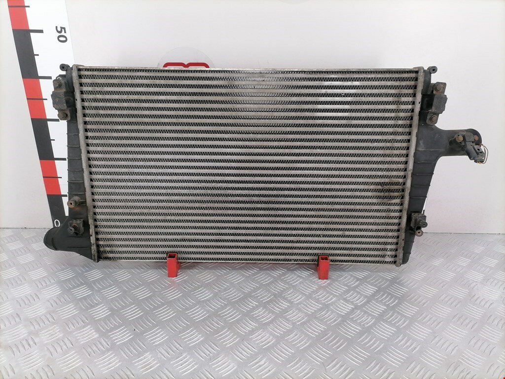 Интеркулер (радиатор интеркулера) Audi A6 C5 4B0145805A арт. 1546446