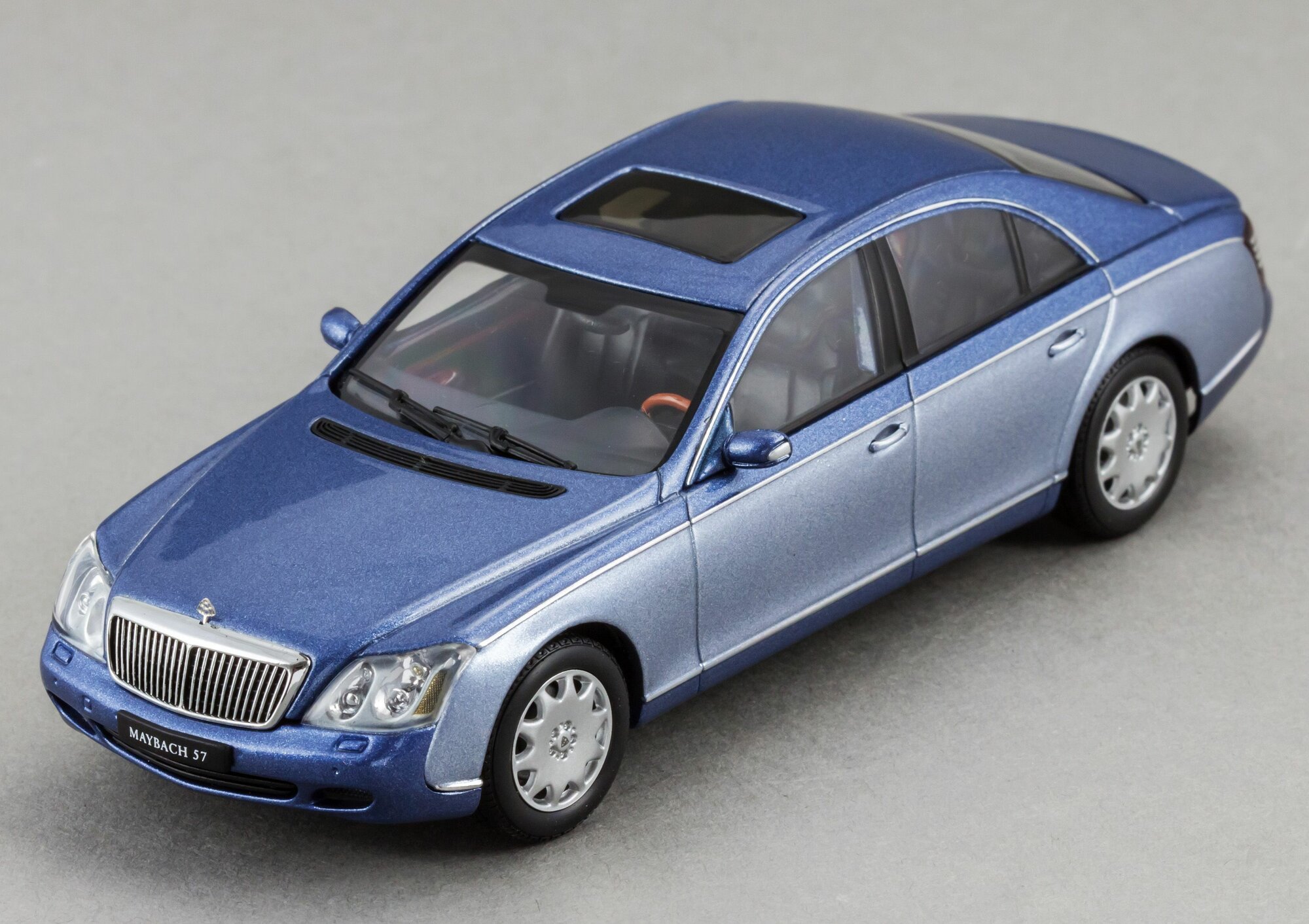 Коллекционная масштабная модель 1:43 Maybach 57 SWB 2003 от AUTOart