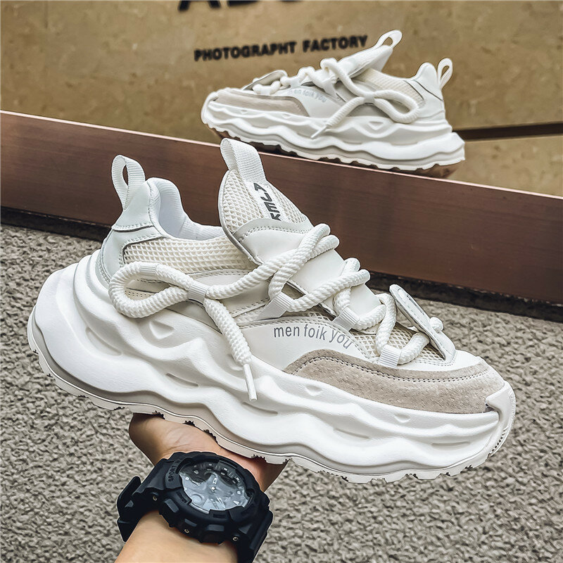 Мужская обувь 2025 года, весна, новые дышащие сетчатые туфли для пап, универсальная толстая подошва, усиливающая трендовую модную спортивную повседневную обувь