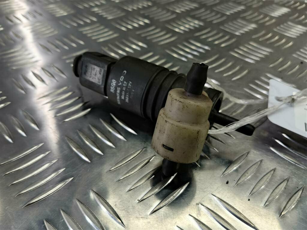 Насос омывателя (Моторчик) Б/У для SUZUKI IGNIS II (2003—2008) 3841086G00