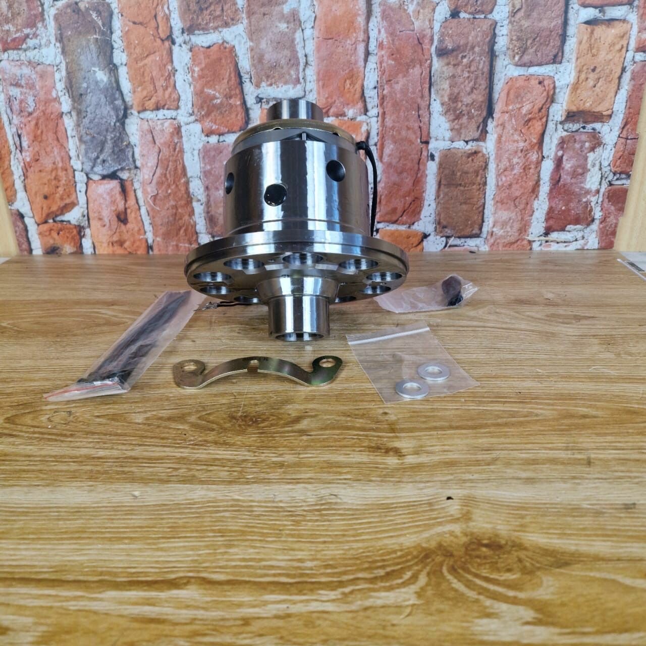 Дифференциал заднего моста для а/м Газель Некст 4.6тонн с электроблокировкой Eaton Elocker 4592.2403011