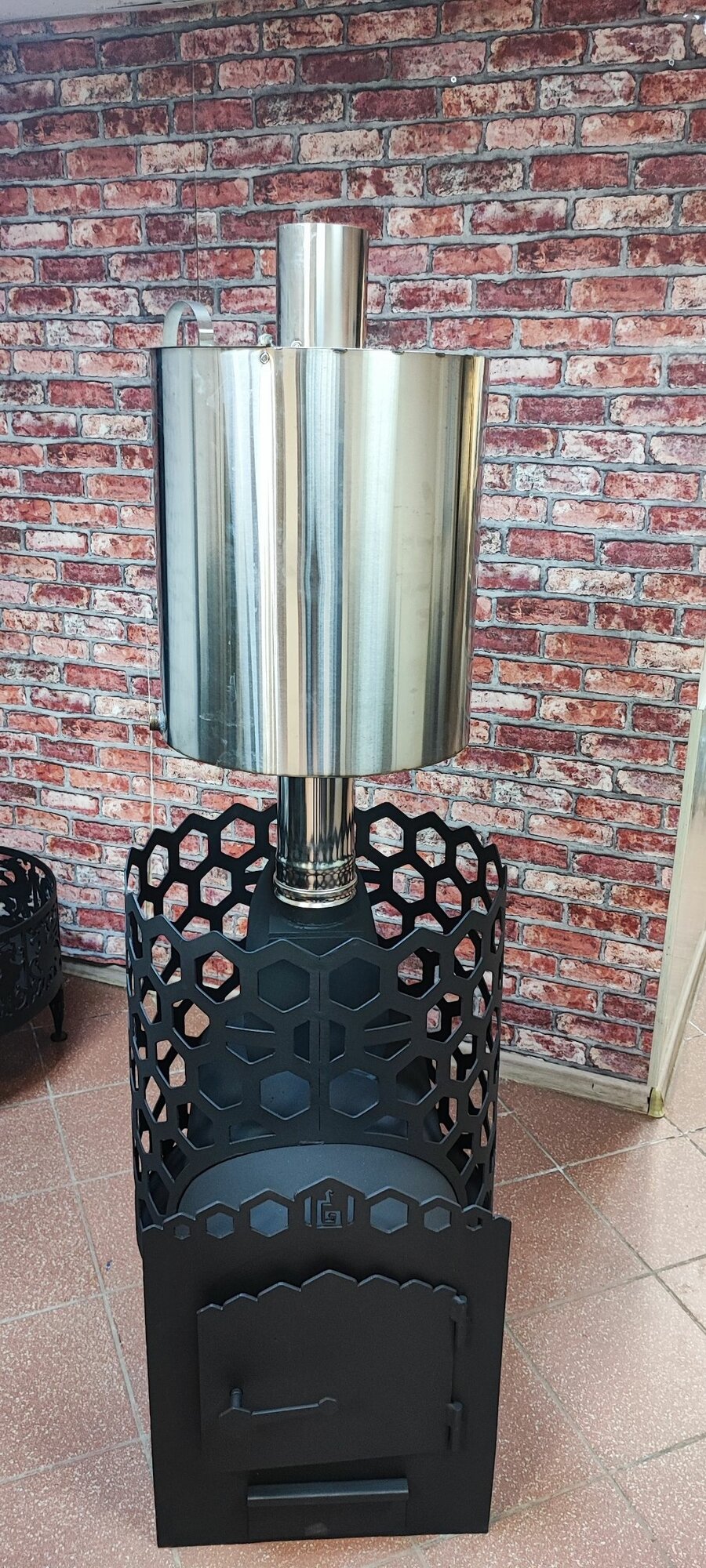 Печь для бани дровяная из трубы 8-9 мм с баком на трубе