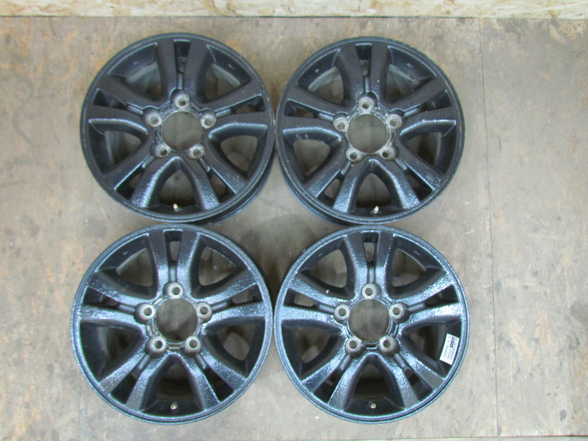 Комплект колесных дисков Toyota R18 8J ET60 5*150 DIA110.1 (оригинал) 0026589