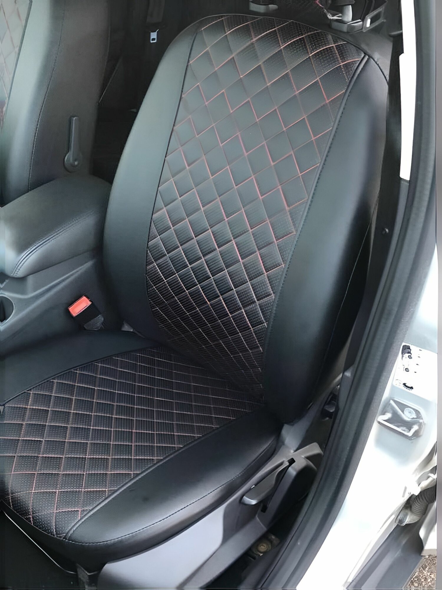 Авточехлы с ромбом для Hyundai Solaris 1 поколения (2010-2016 г.) / Kia Rio 3