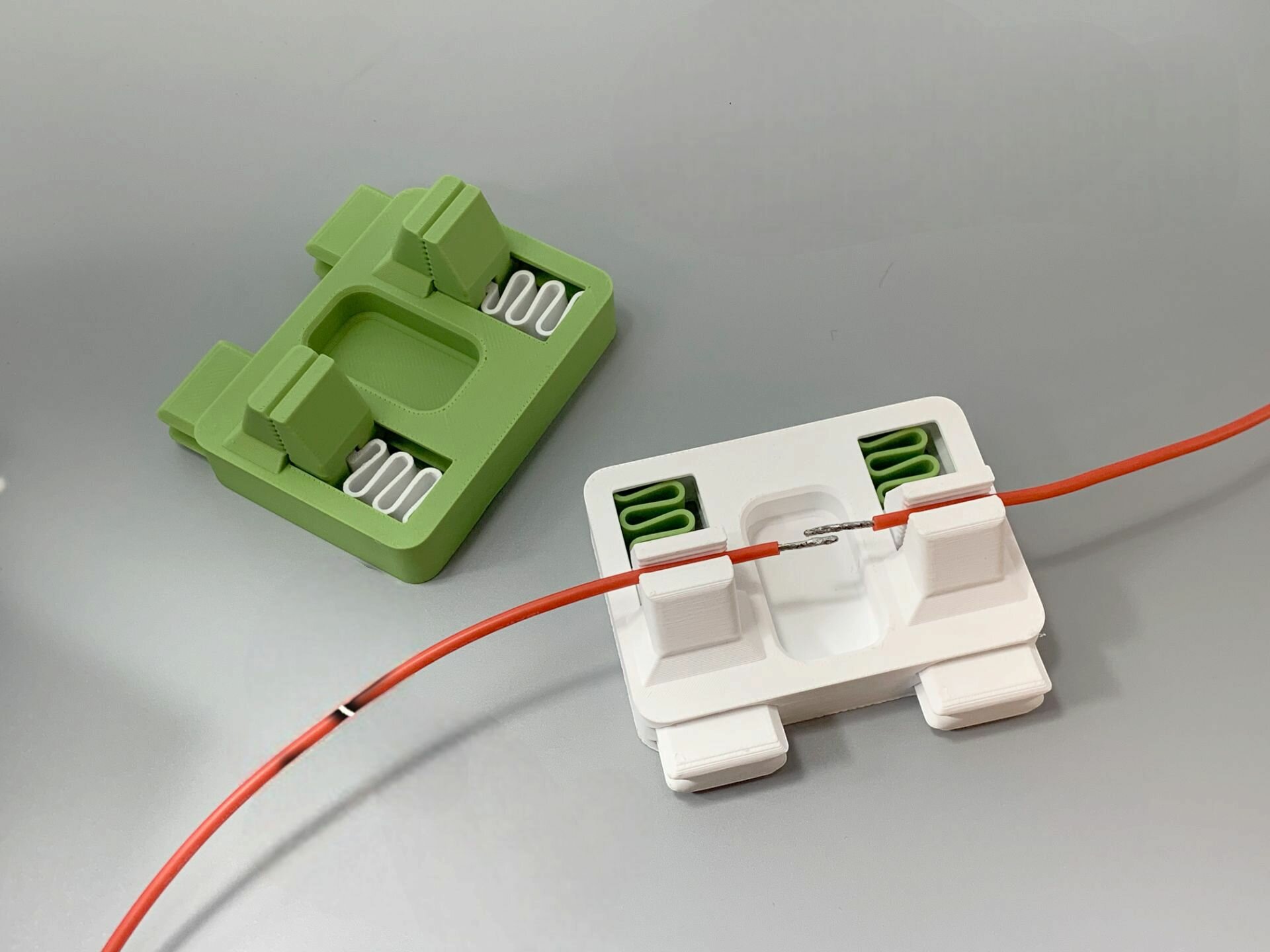 Держатель для пайки проводов третья рука Roller pos