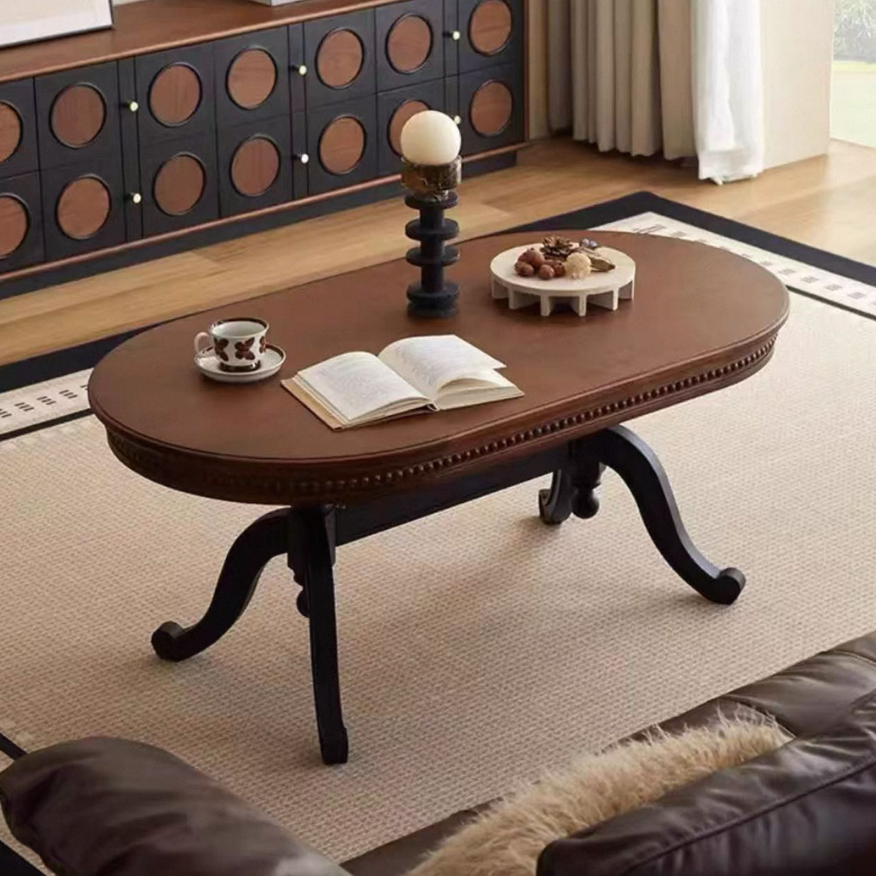 Интерьерный журнальный стол во французском стиле Etivey