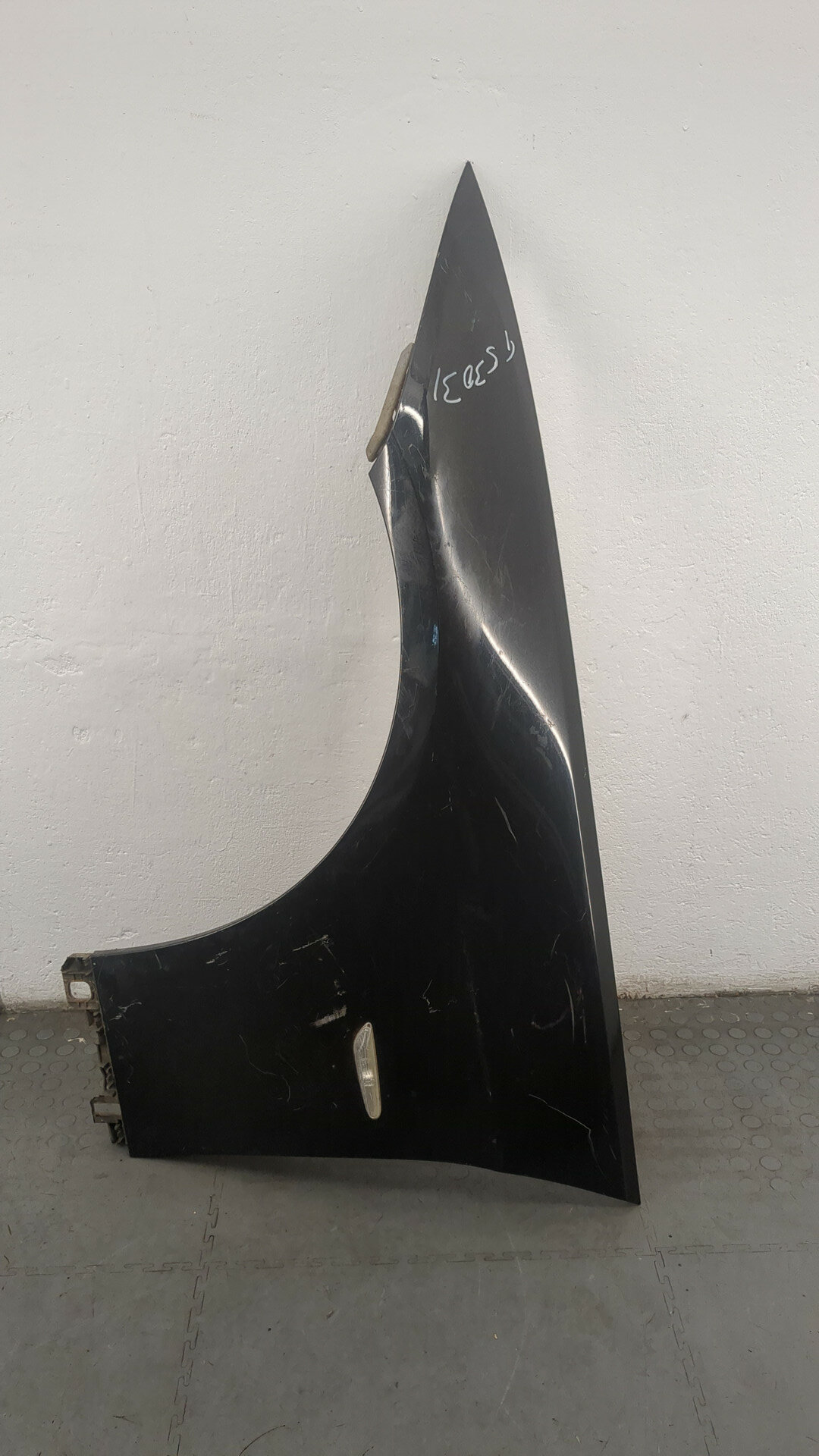 Крыло левое переднее BMW 3 E90, E91, E92, E93 Б/У