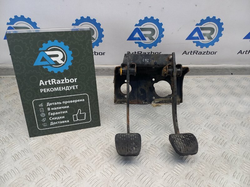 Б/У Педальный узел Mercedes-Benz T1 207 / Мерседес-Бенц T1 207