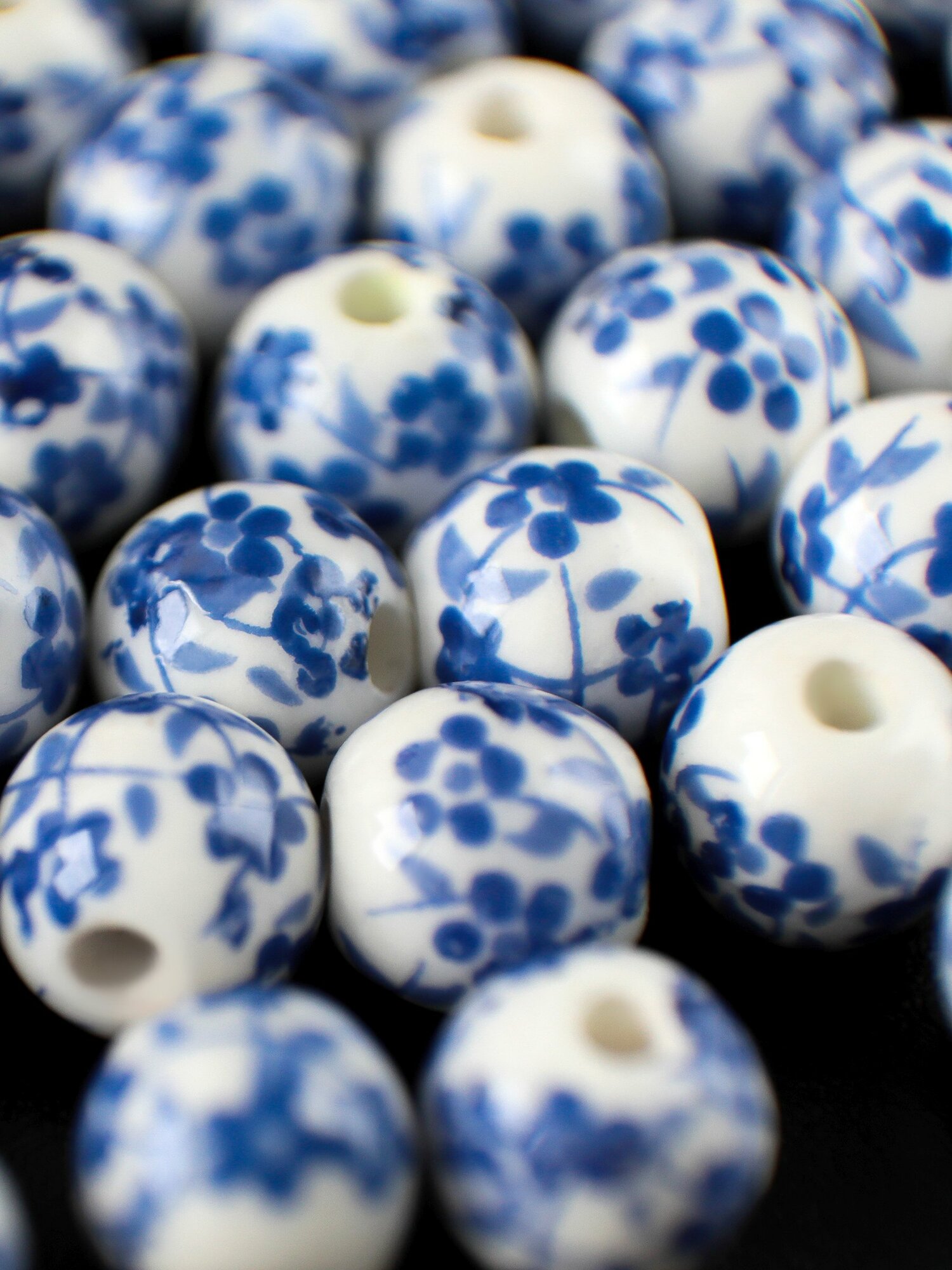 Бусины керамические 15 шт, бело-синий, 8 мм