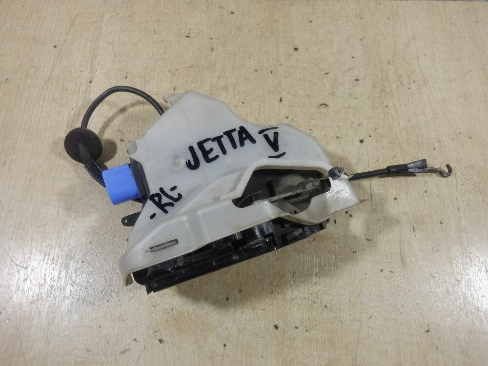 Замок двери задней левой VW Jetta 5 7L0839015D