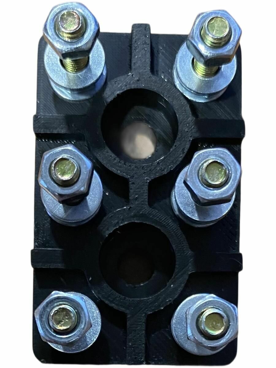 Колодка клеммная для электродвигателя, 52мм х 32мм.