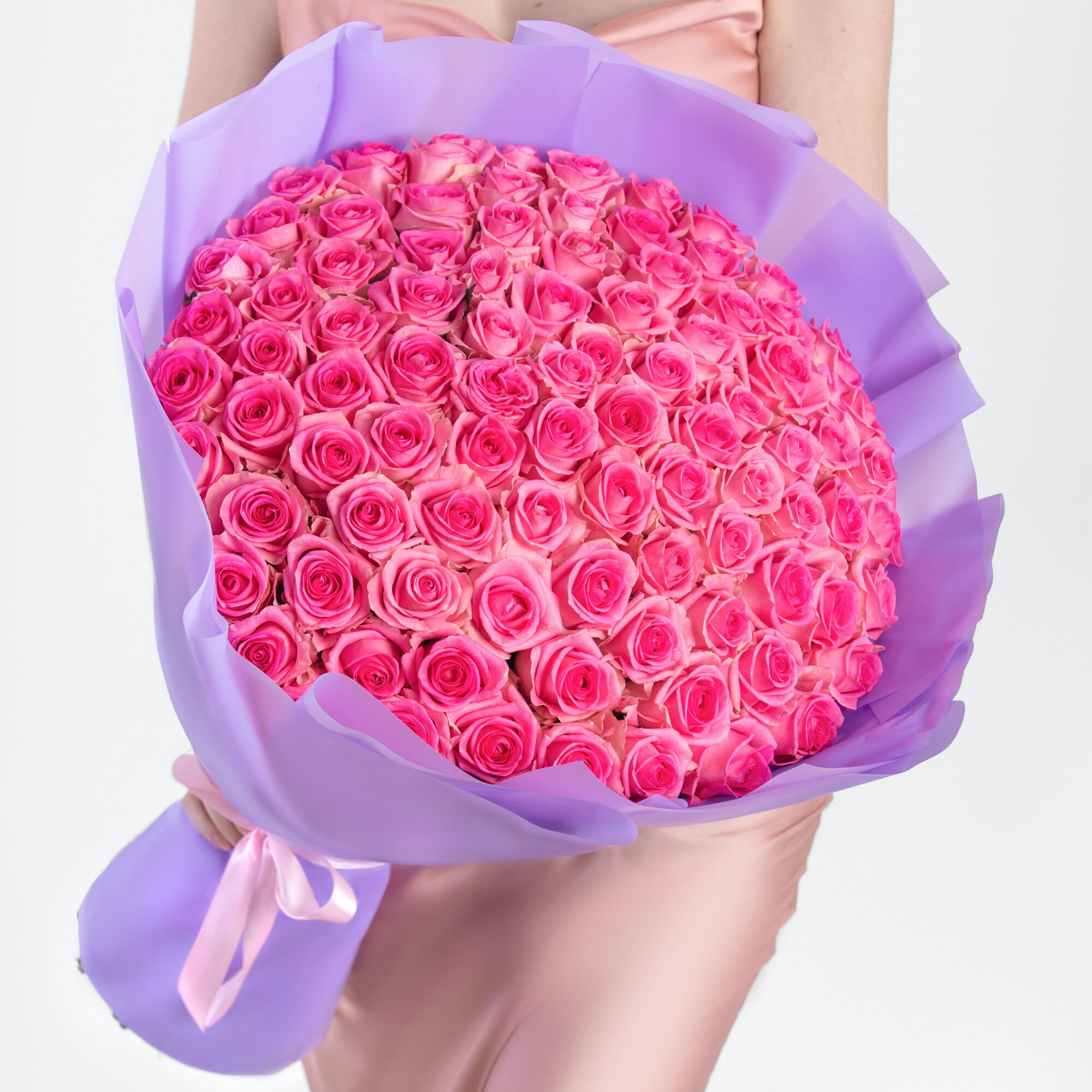 Роза Мегацвет24 "Ревиваль", 101 цветок, высота 50 см, в дизайнерской упаковке