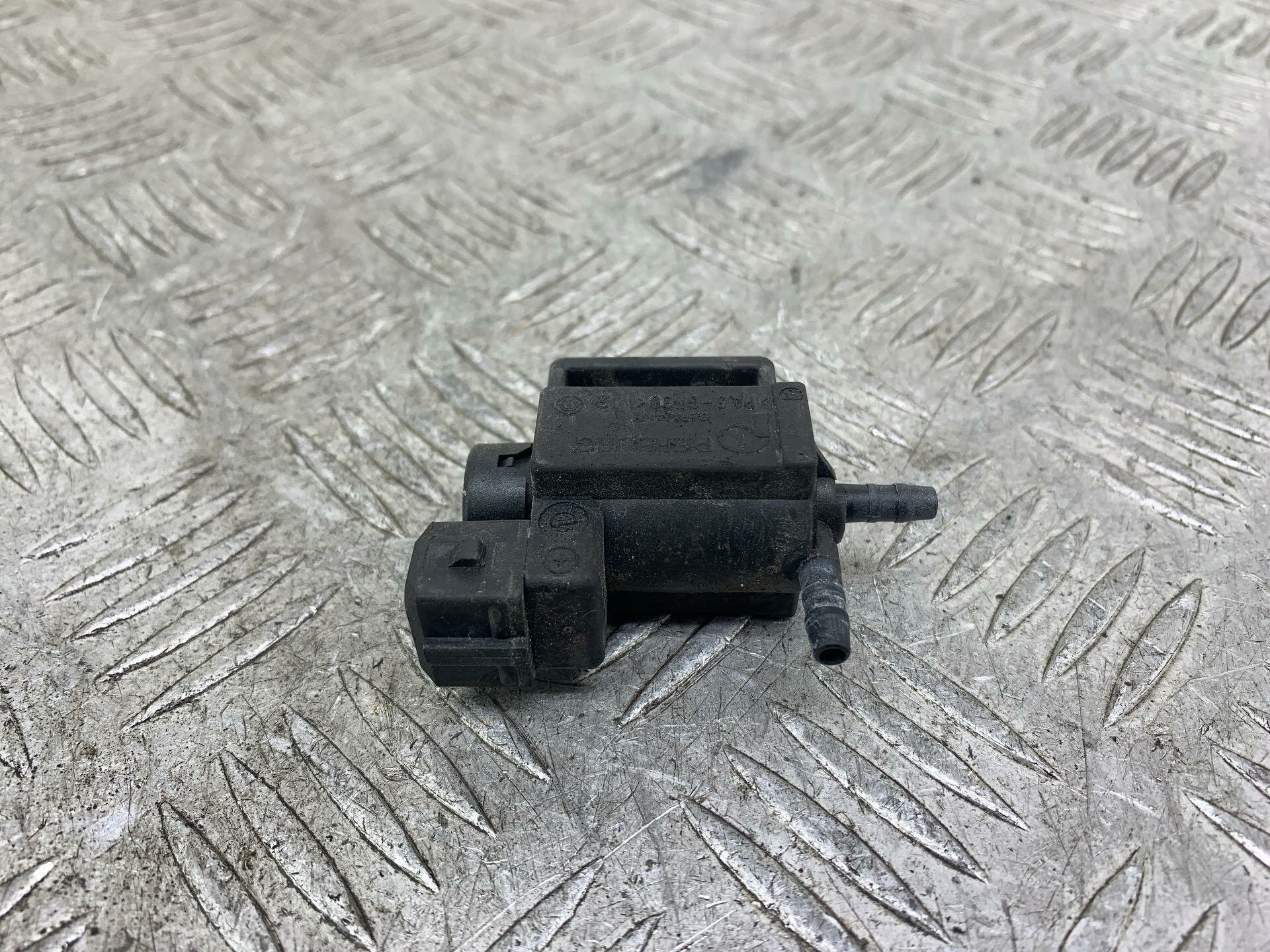 Электромагнитный клапан Volkswagen Golf 4 (1997 - 2006) 037906283A