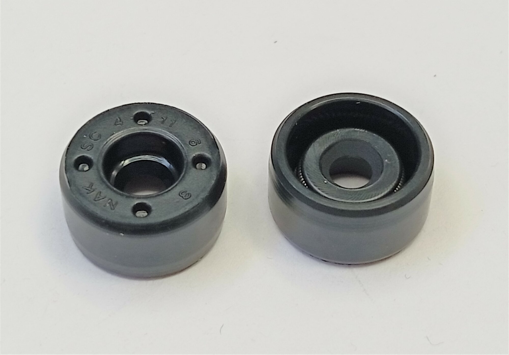 Сальник 4x11x6 SC NBR NAK маслобензостойкий (манжета армированная) с пружиной (2 штуки)