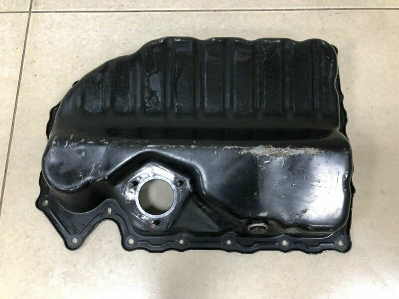 Поддон масляный двигателя Volkswagen Tiguan 5N1 2007-2011