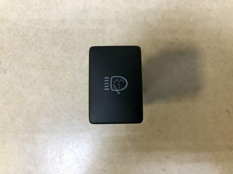 Кнопка омывателя фар Toyota Camry V50 2011-2017