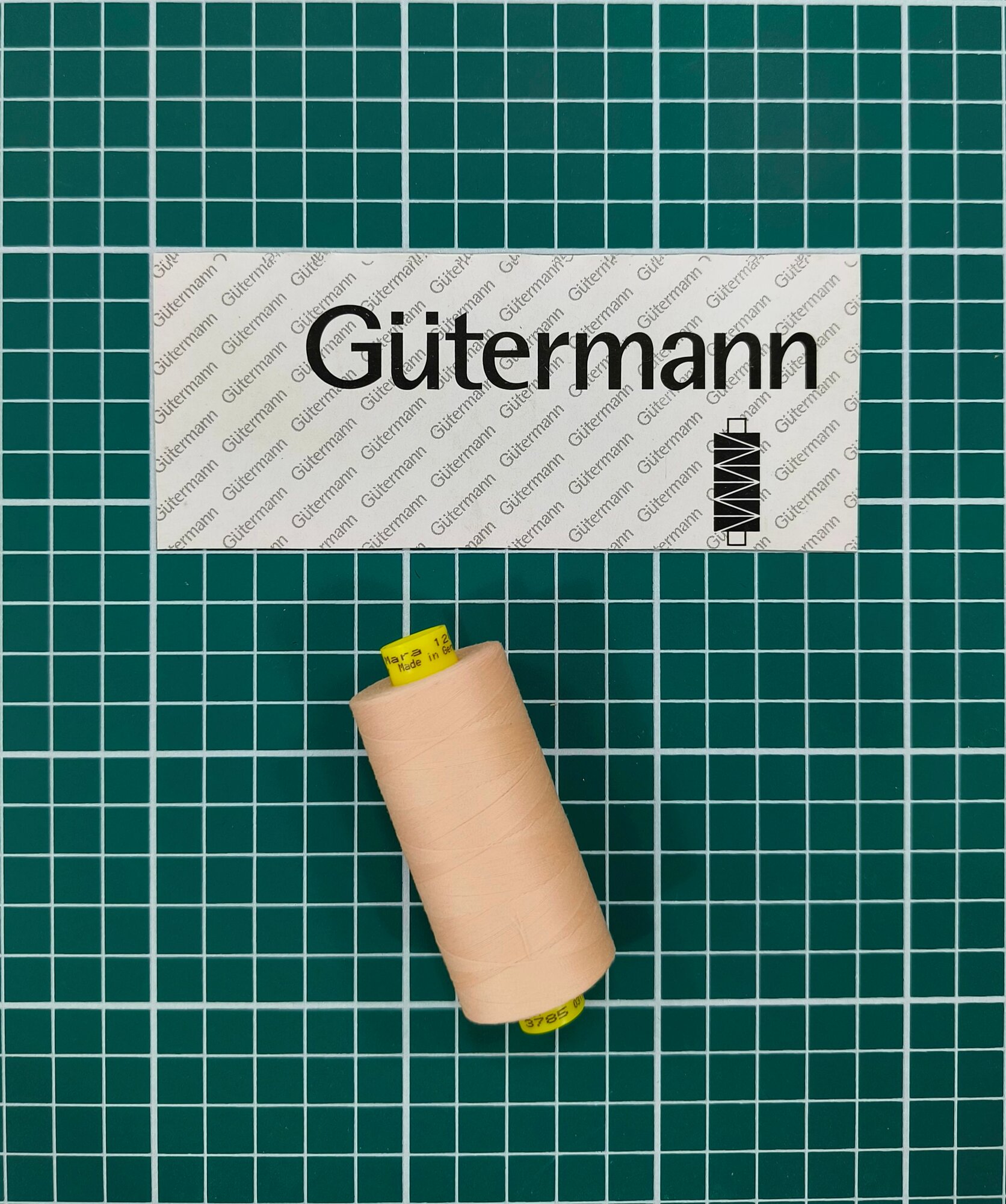 Gutermann Mara 120; col: 3785 (1000 м) Нитки для шитья