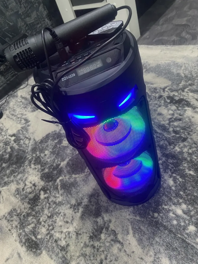 Портативная Bluetooth колонка ZQS-4239 с караоке и светомузыкой: мощный звук и стильный дизайн