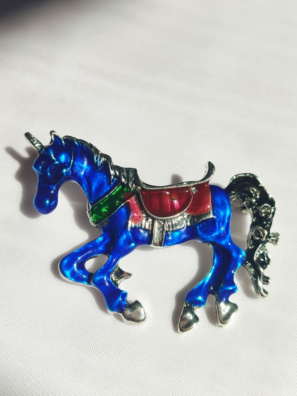 Брошь, эмаль