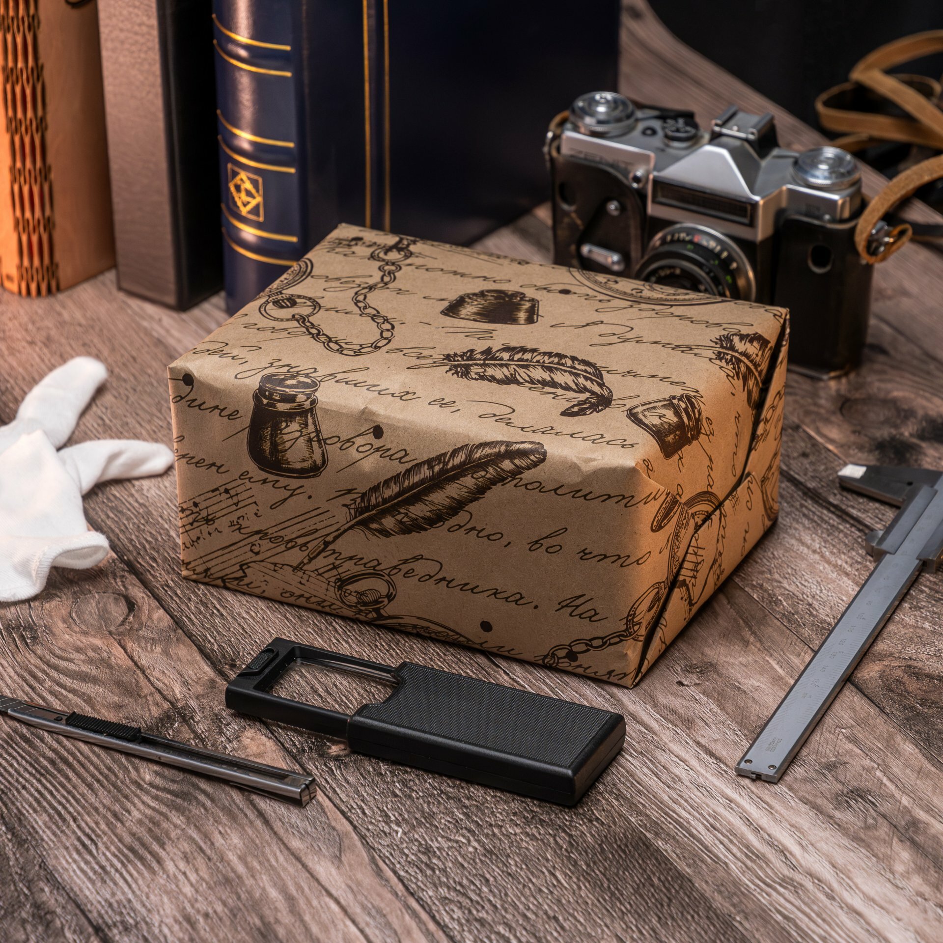 Подарочный набор из 110 предметов 69 монет и 41 банкноты + аксессуары и сувениры В подарочной упаковке Полный состав в описании , сталь, мельхиор, бумага