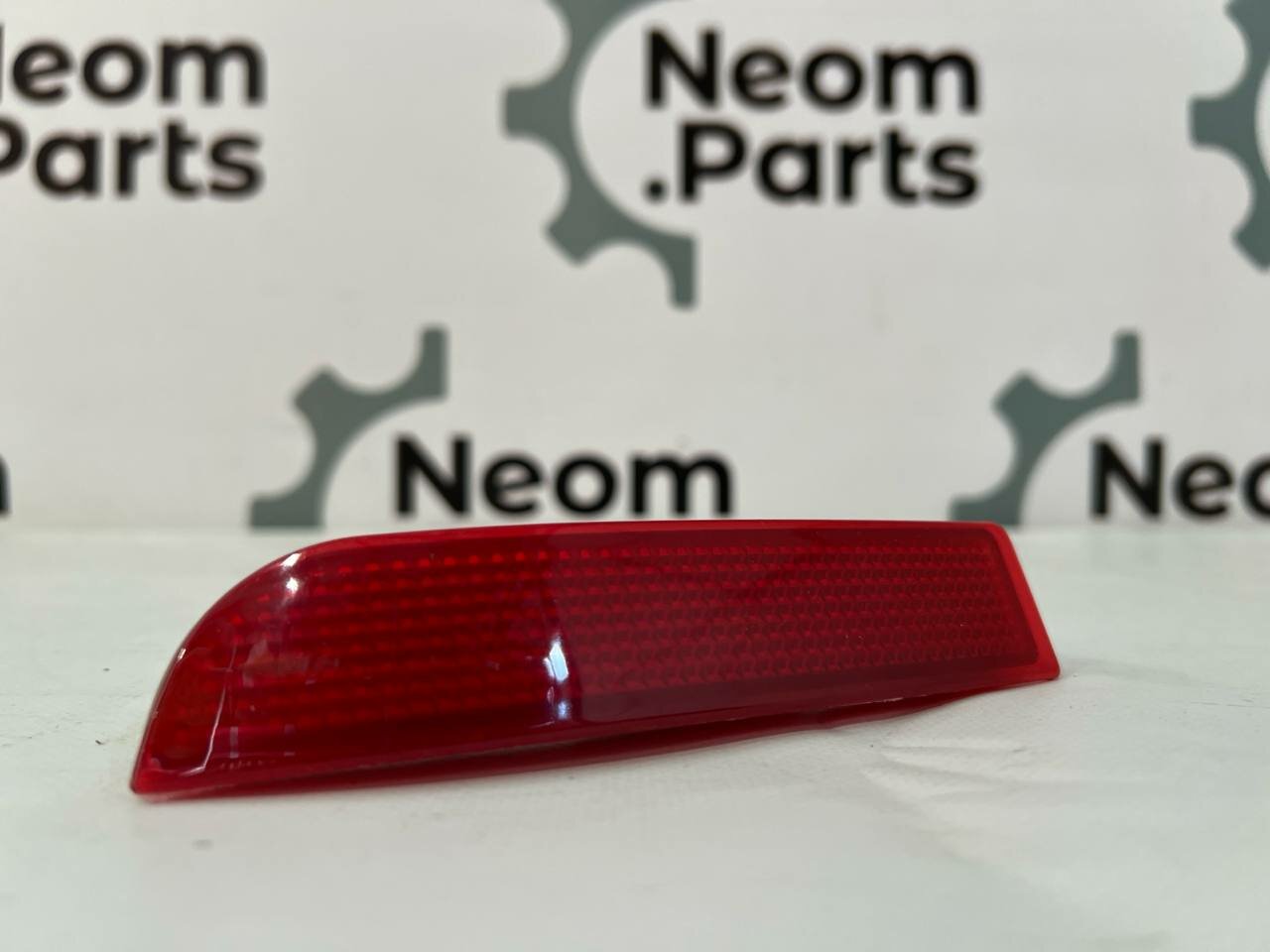 Фонарь заднего бампера правый Toyota Rav4 3 XA30 2009-2016, Neom.Parts