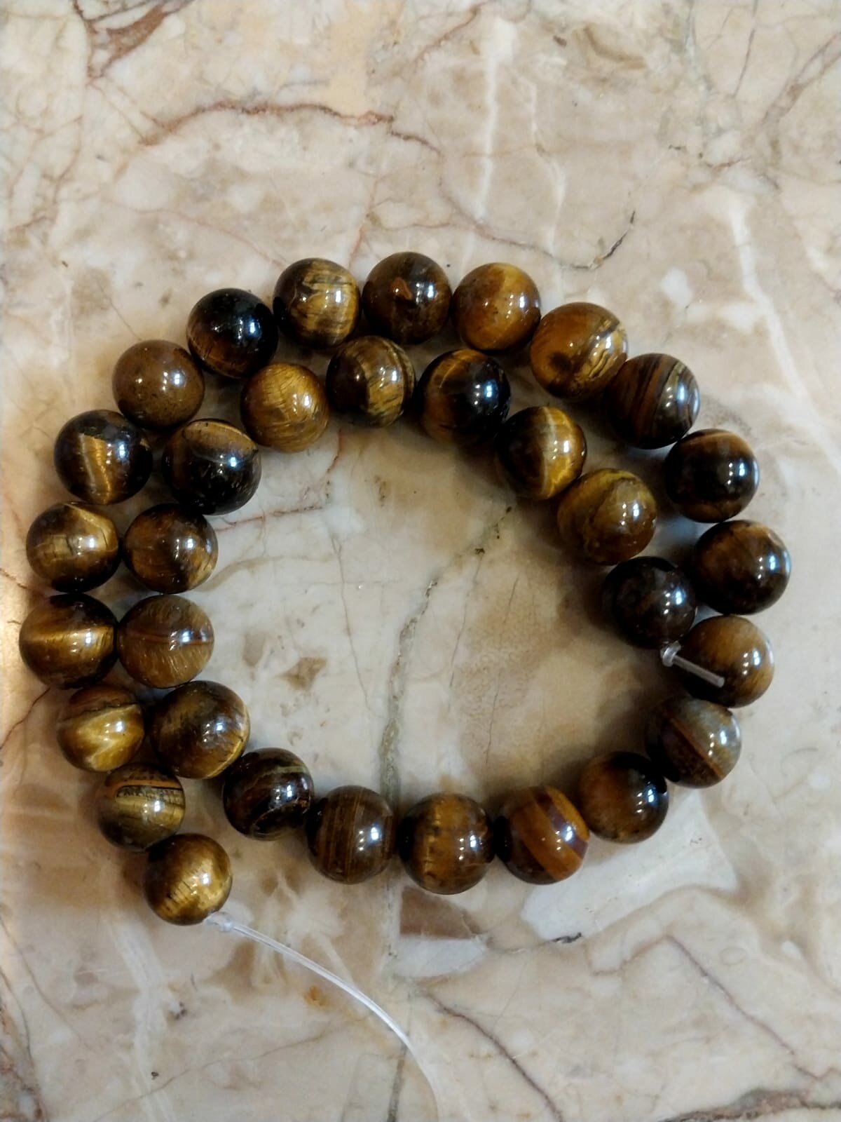 Бусины Тигровый глаз, 10 мм, нить 38см - 35 штук. Натуральный камень