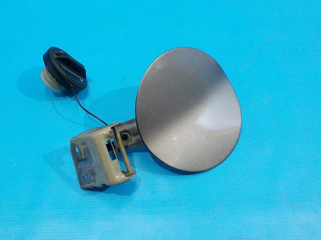 Лючок бензобака SUZUKI Grand Vitara 3 2005-2015 6432065J12 - Б/У