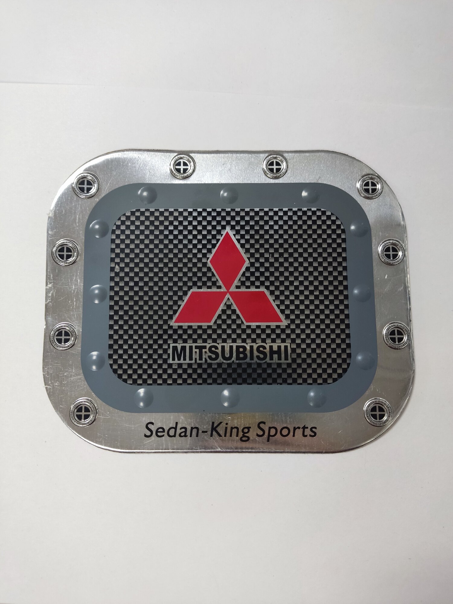 Наклейки Mitsubishi на крышку бензобака, ширина 15 см, серый/красный