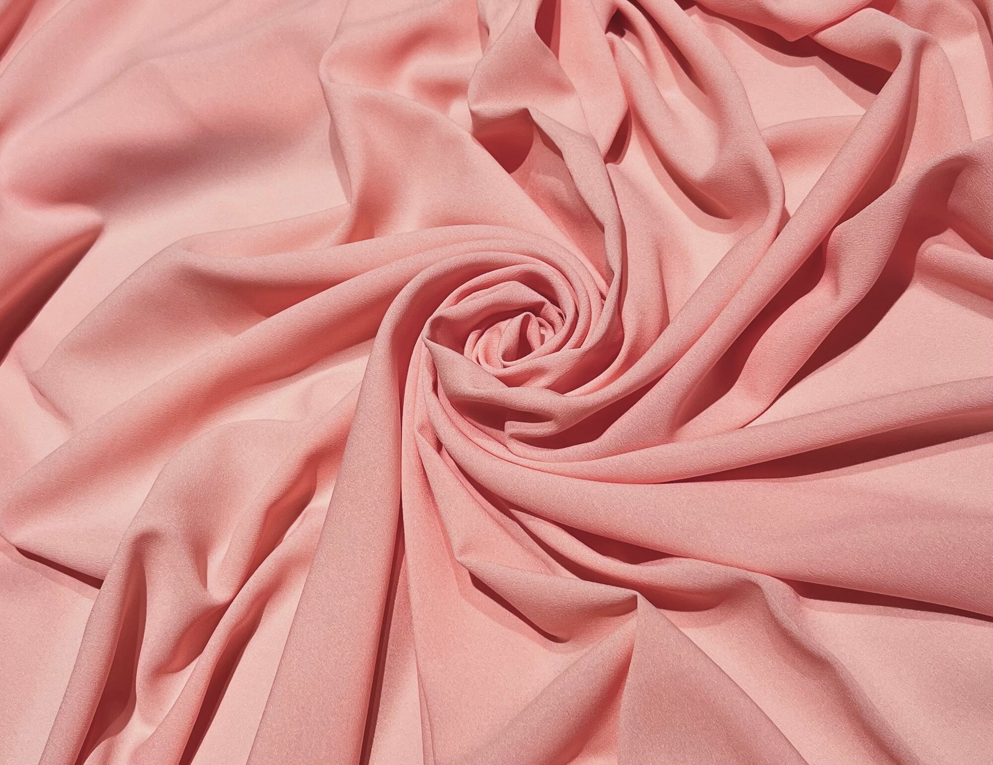 Ткань плательная - креп, нежно-персиковый оттенок, плотность 140 гр, ширина 150 см, любой метраж кратный 1м