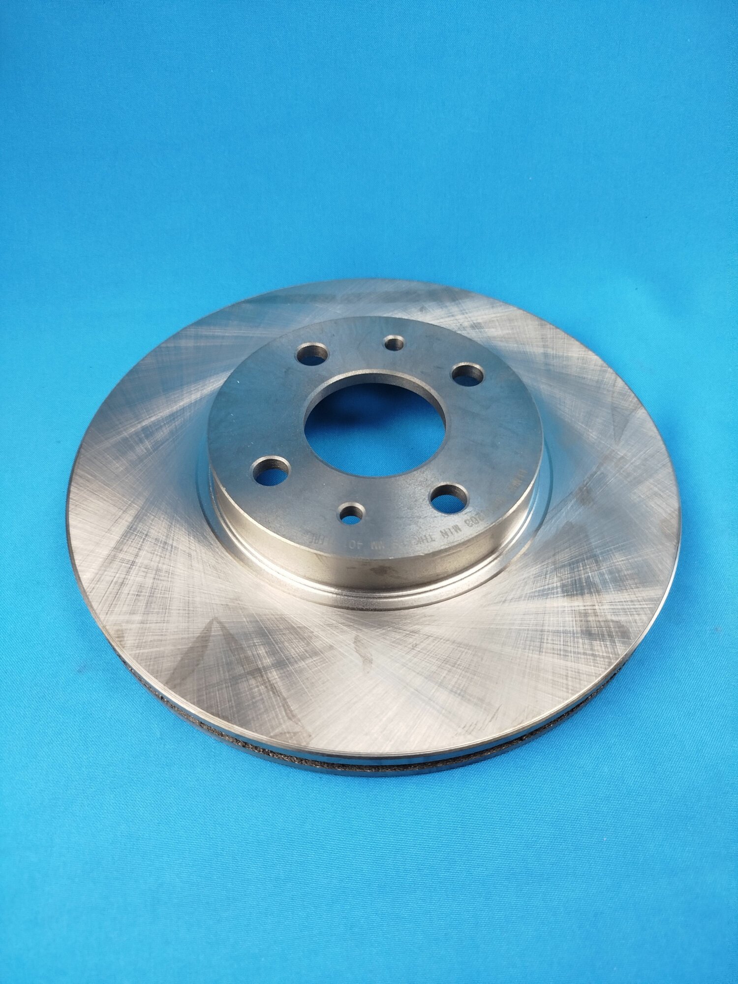 Диск тормозной "FENOX" ВАЗ для автомобилей 2110-12, Приора, Калина, Гранта вентилируемый R14