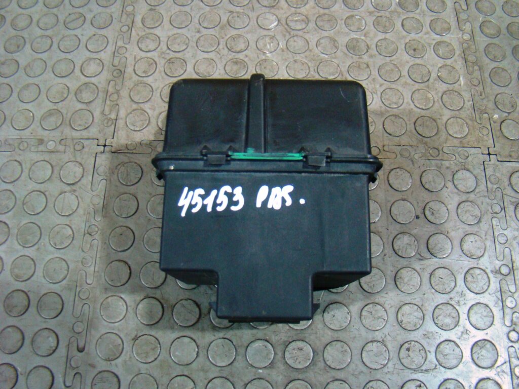 VW Passat B7 Блок предохранителей 1K0937507B