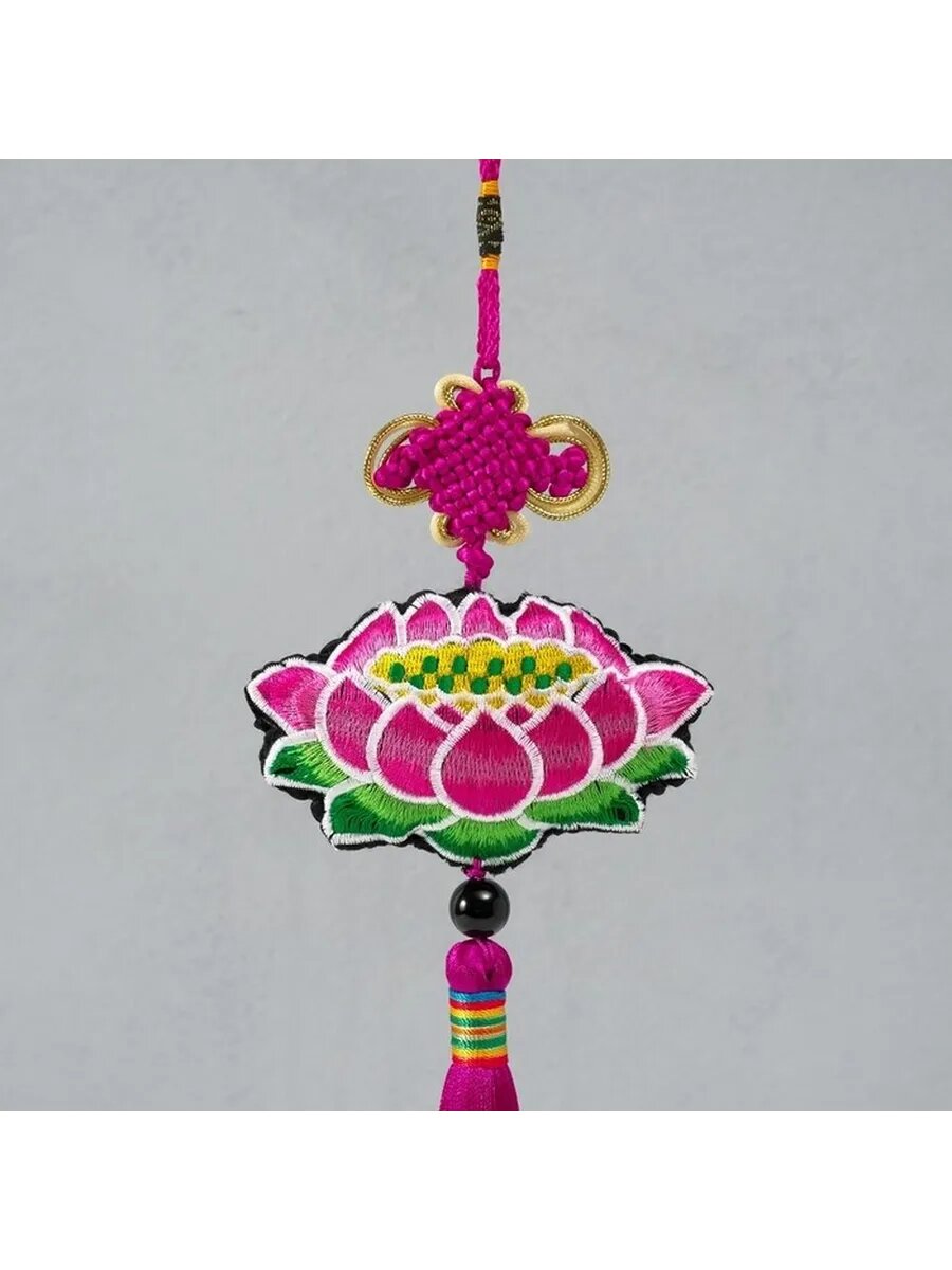 Яркая розовая подвеска "Лотос" из текстиля