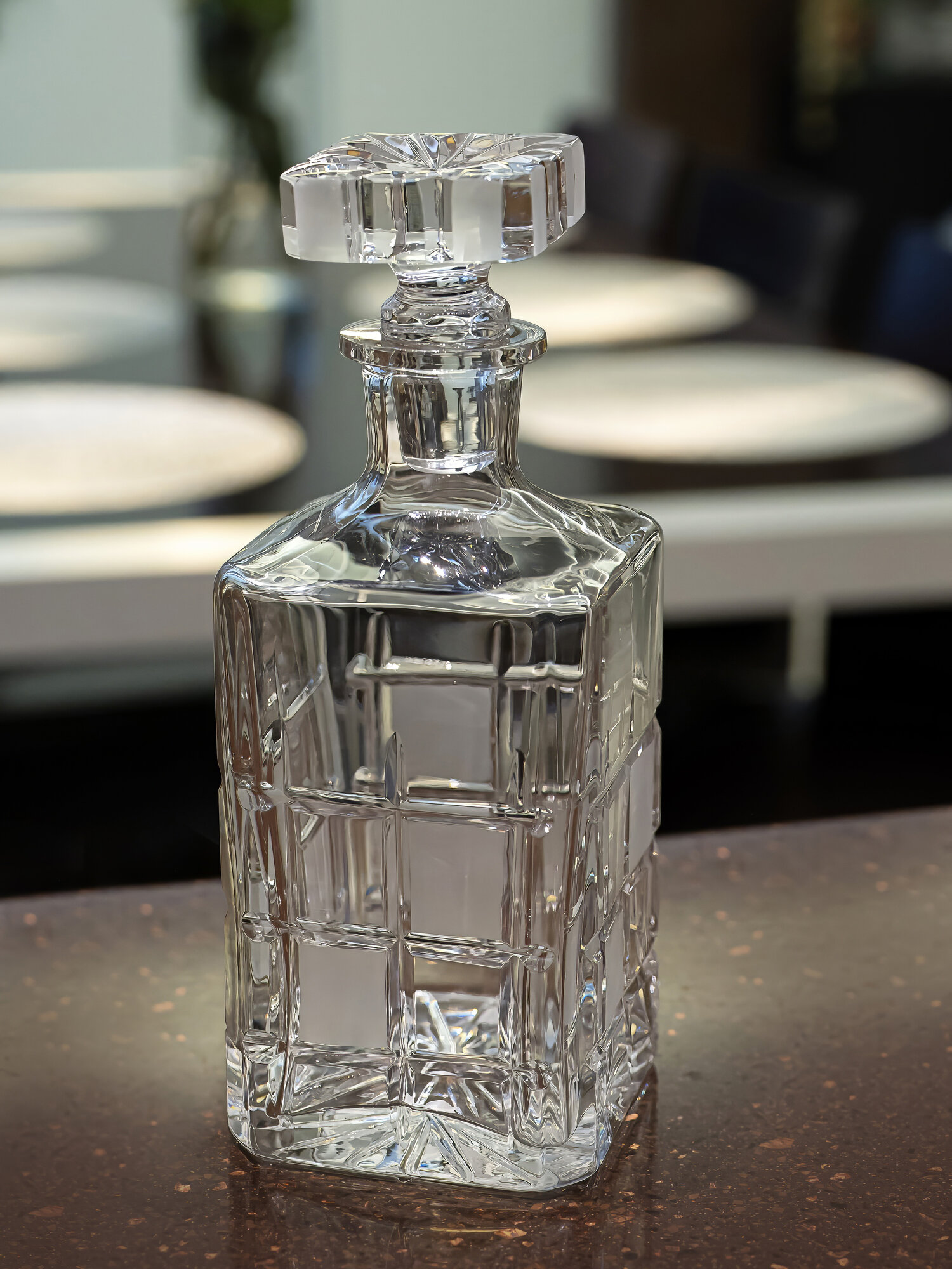 Графин штоф хрустальный для крепких напитков 0,75 л. высота 20 см диаметр 9.2 см. Неман 900/176, 11356/0,75л