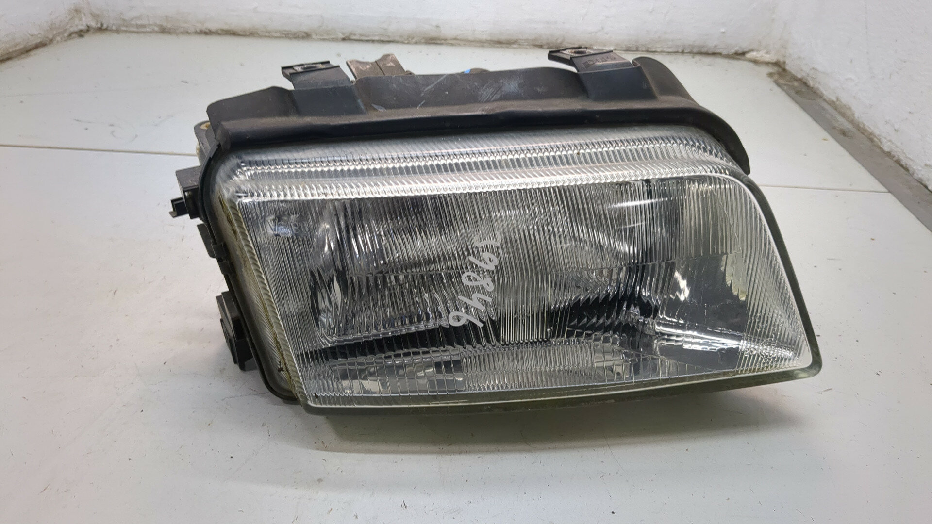 Фара (передняя) правая Audi A4 (B5) Б/У