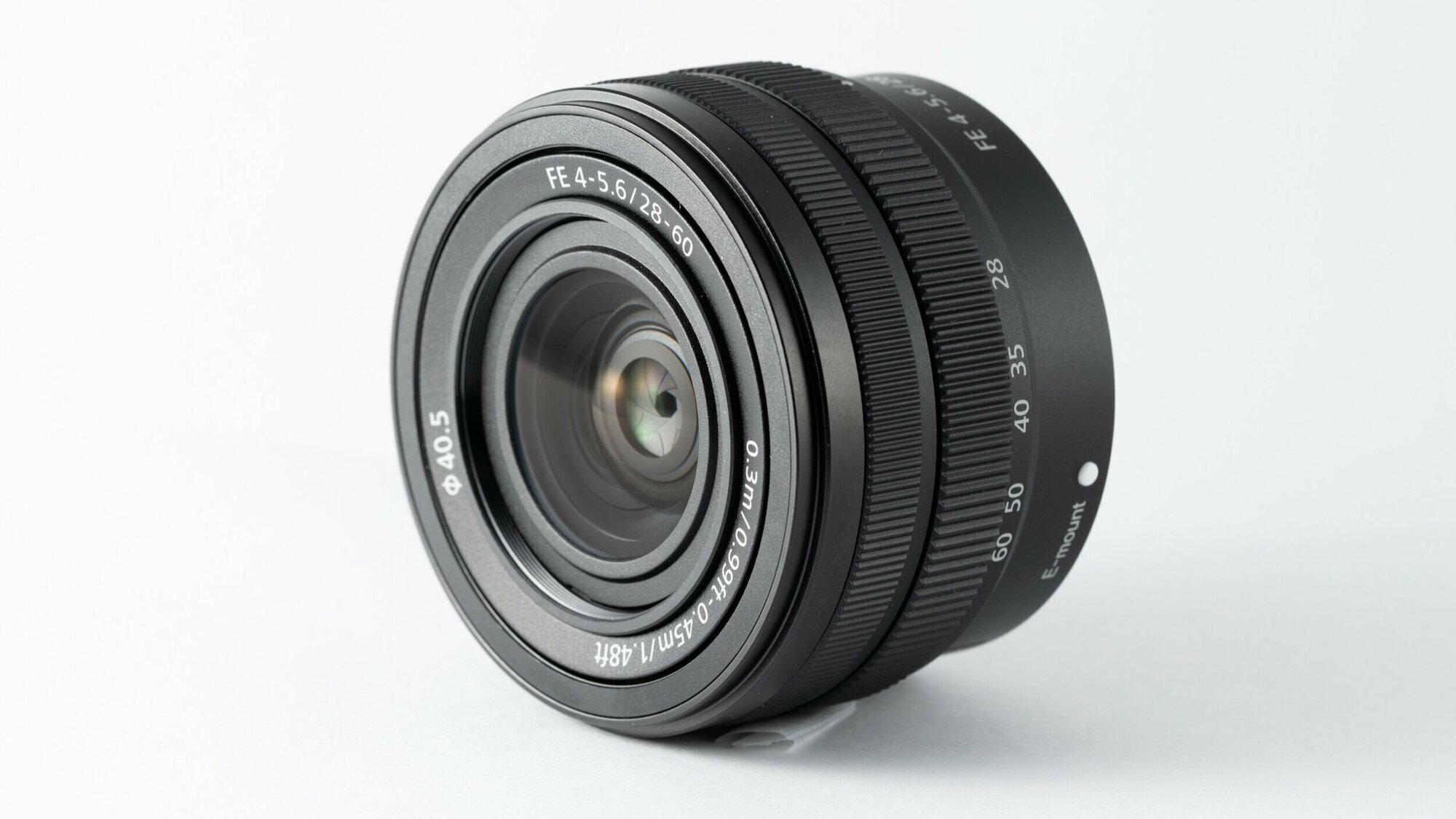 Объектив Sony FE 28-60 mm f/4-5.6, широкоугольный, телескопический, компактный