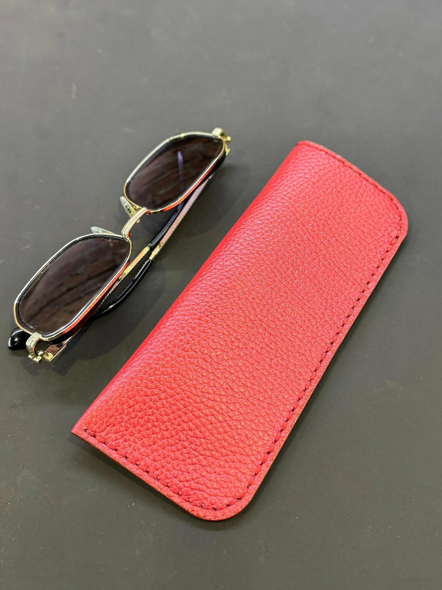 Футляр для очков. Чехол из натуральной кожи Флотар для очков мягкий