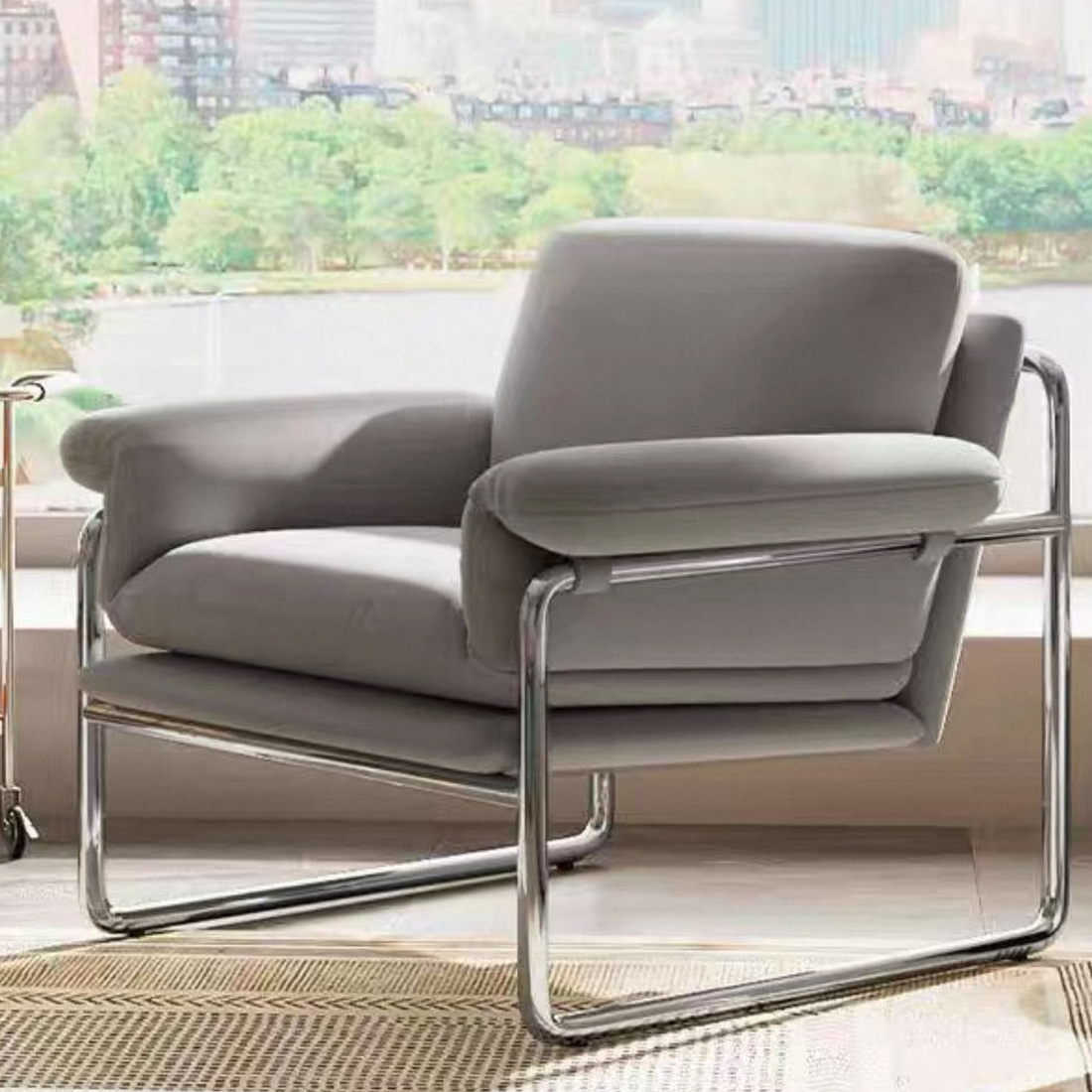 Интерьерное кресло на металлической основе Isidre (Светло-серый)