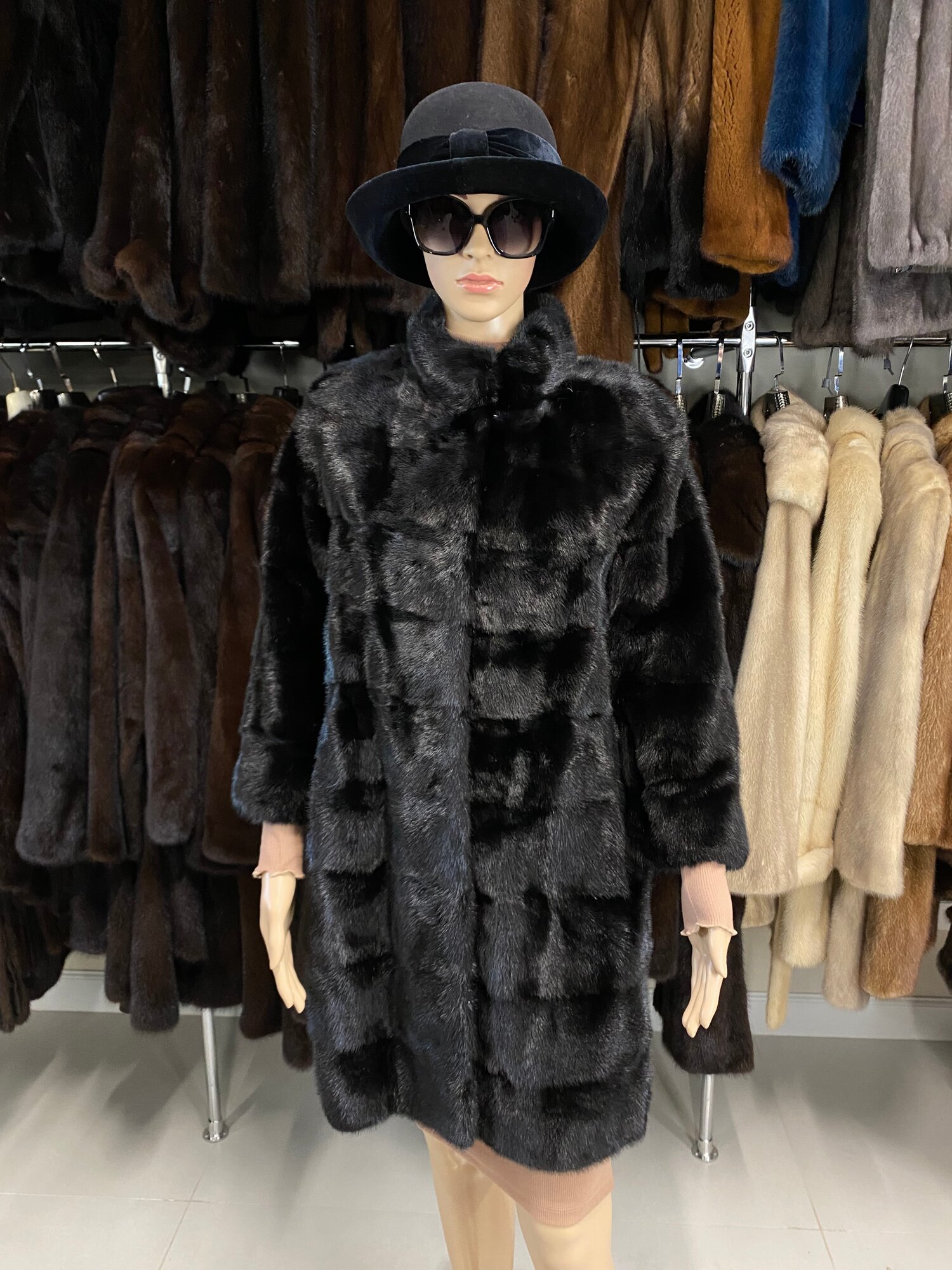 Шуба. Премиум. Норка. Поперечная 40-42 р.