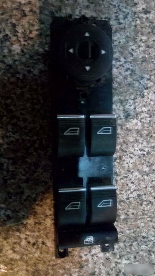 Блок управления стеклоподъемниками Форд Куга 2 F1ET-14A132-CC