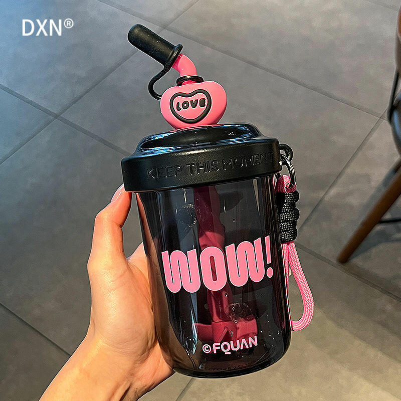Стакан для воды с соломинкой для женщин, высококачественный летний офисный портативный стакан для смешивания кофе 2024 года, новый пластиковый стакан для студентов