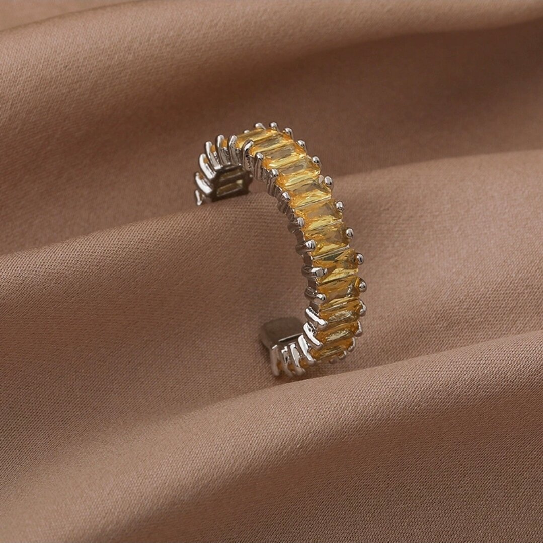 Кольцо, фианит