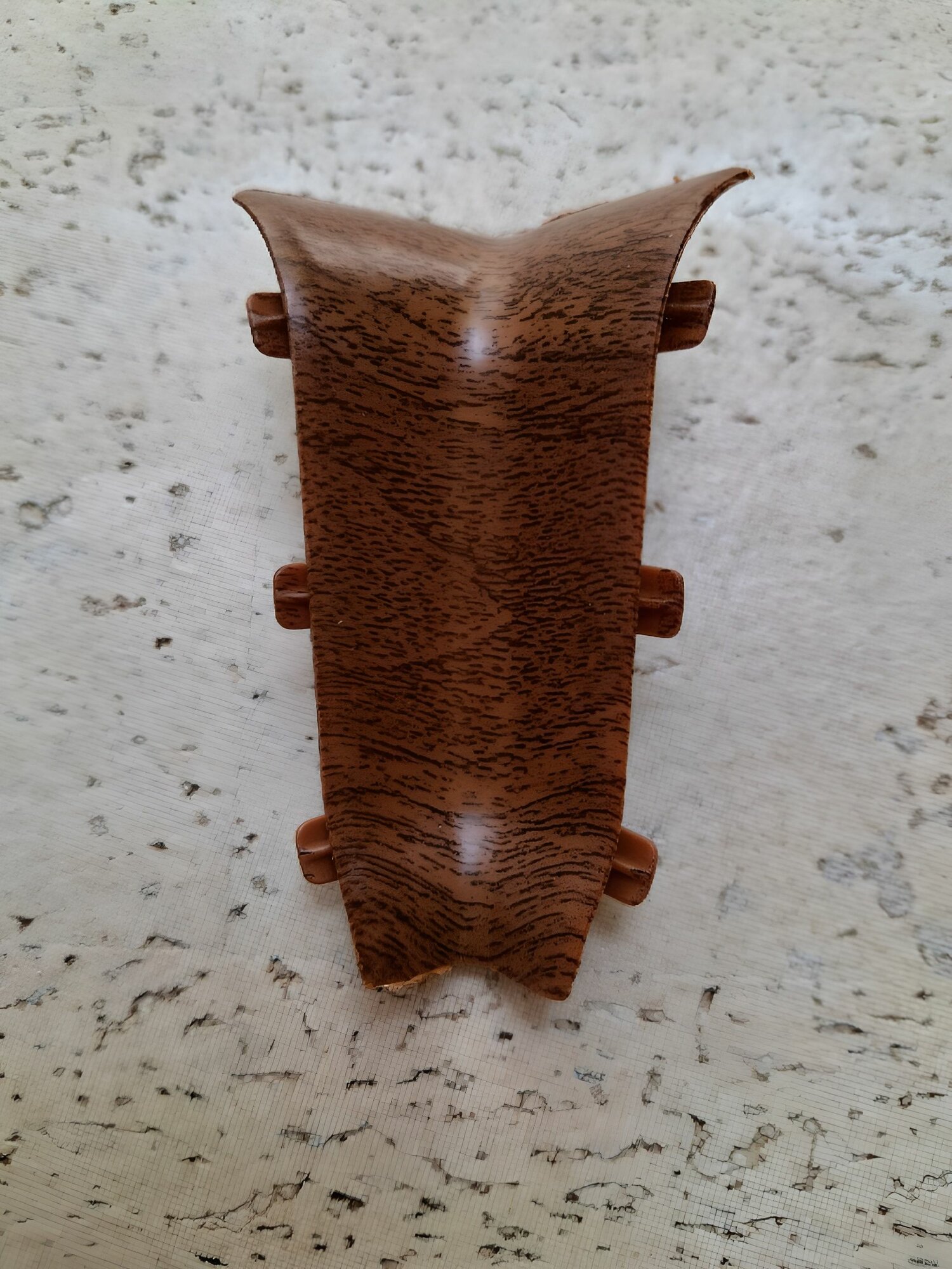 Угол внутренний к плинтусу Идеал Элит Е67-В "Ольха" 341, 8шт