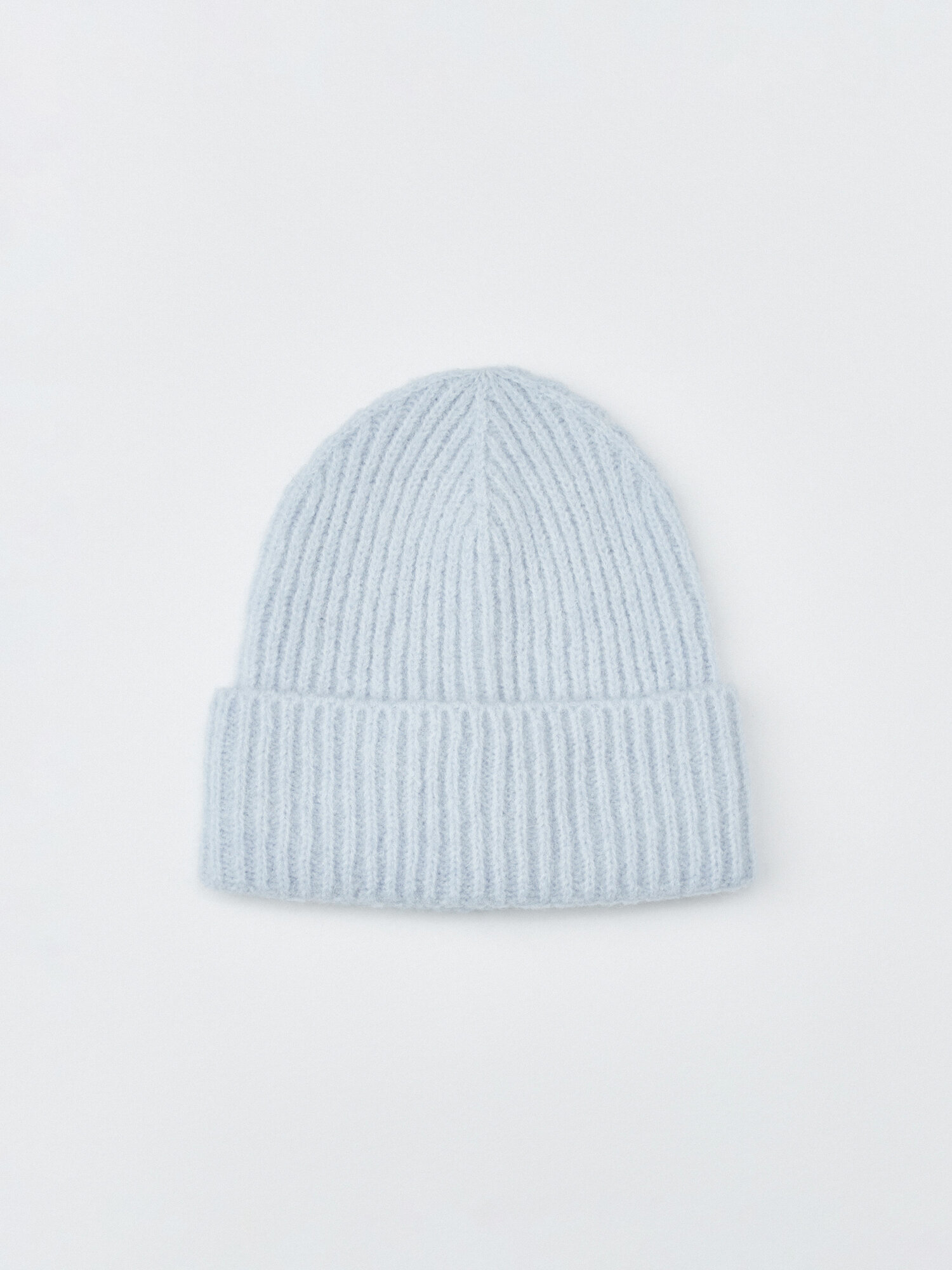 Шапка-бини для женщин