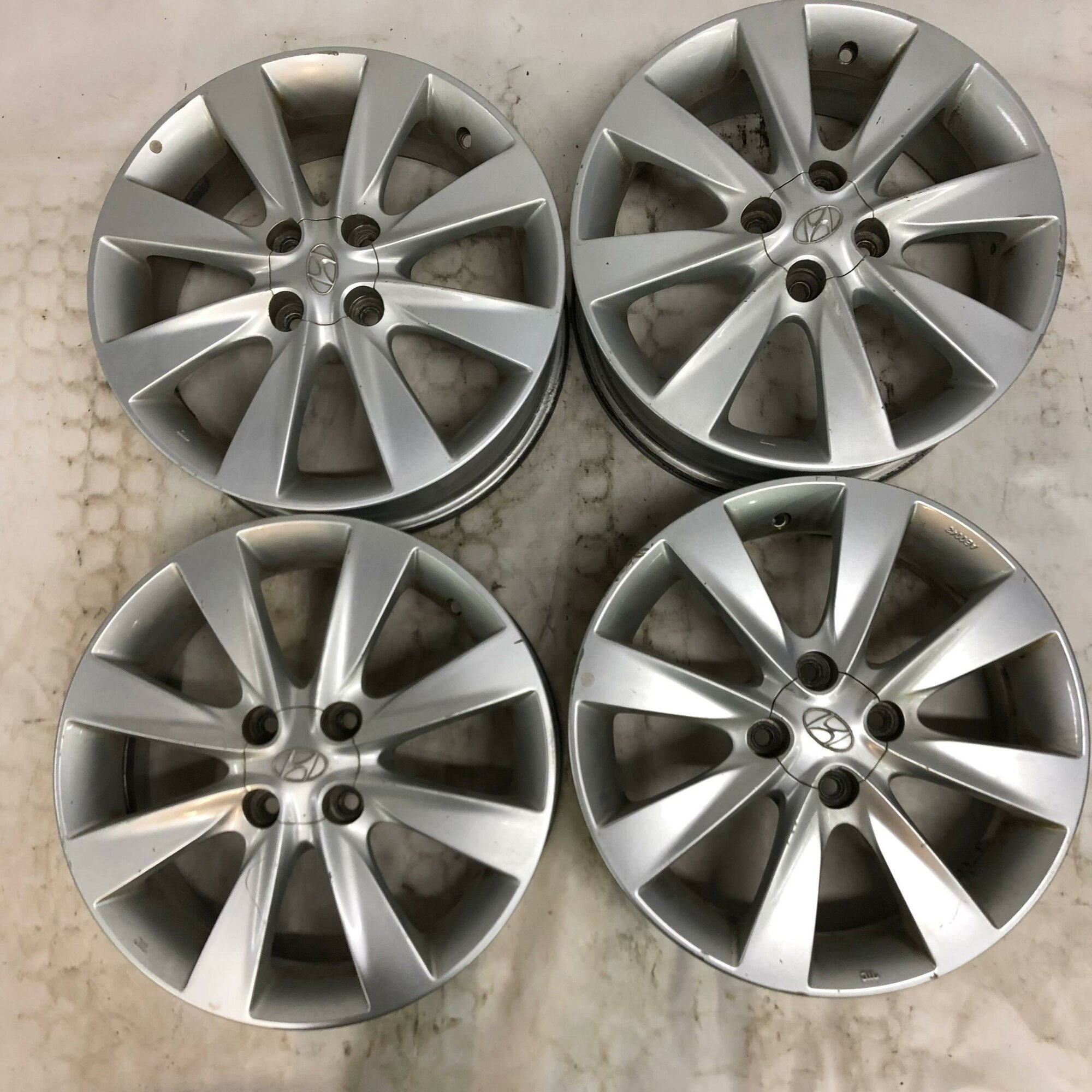 Колесные диски Hyundai 16x6 PCD 4x100 D54.1 ET52 (оригинал)
