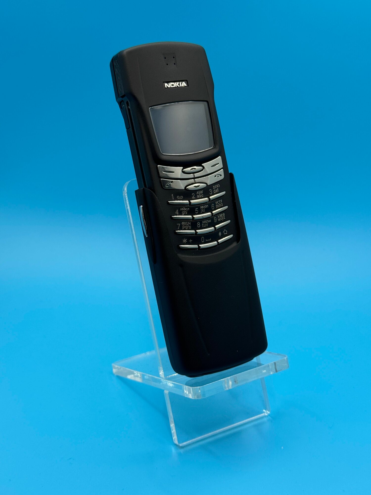 Мобильный телефон Nokia 8910i