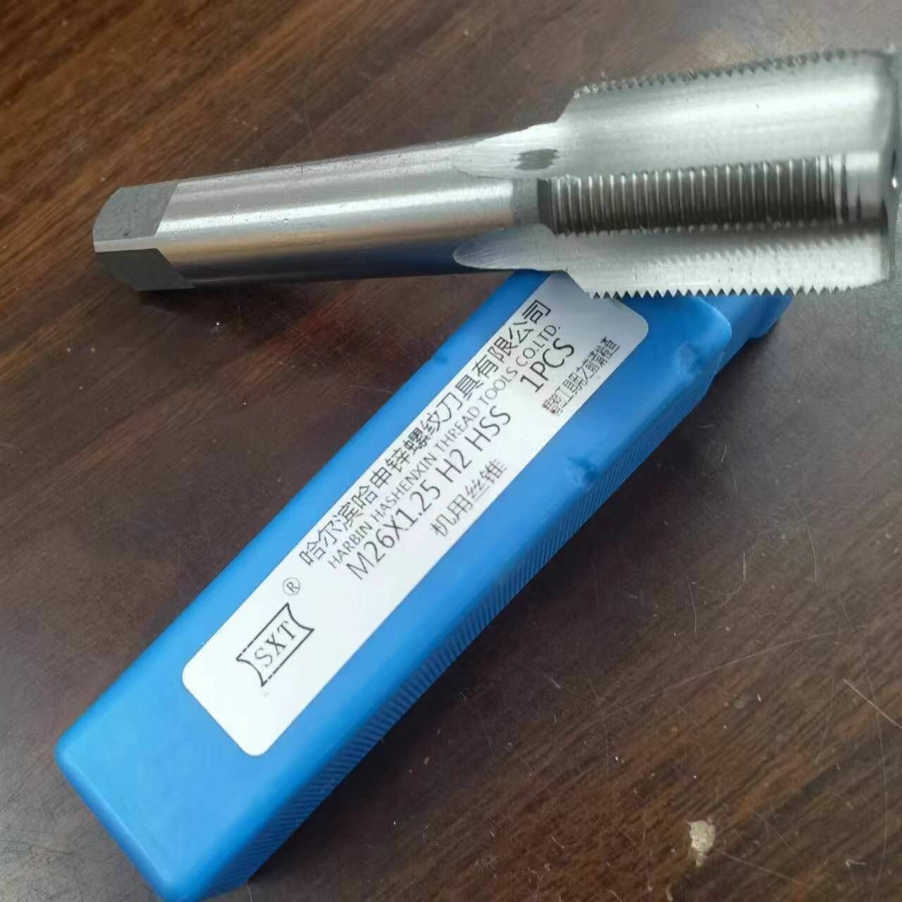 Метчик машинно-ручной по стали, М26х1.25, DIN371 HSS6542, комплект 1 шт, FUDO.